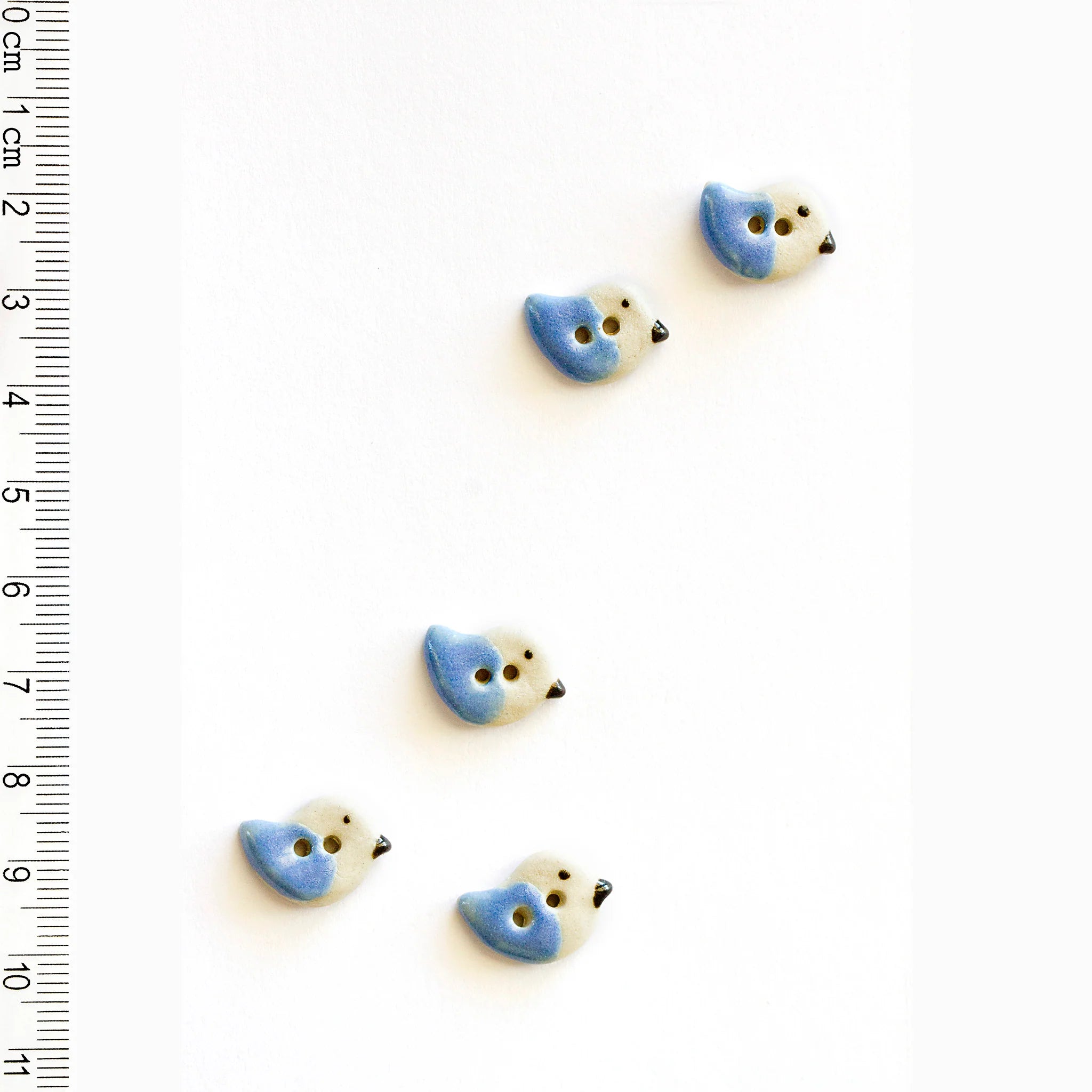 Incomparable Buttons - Blue Birds L580 - Card of 5