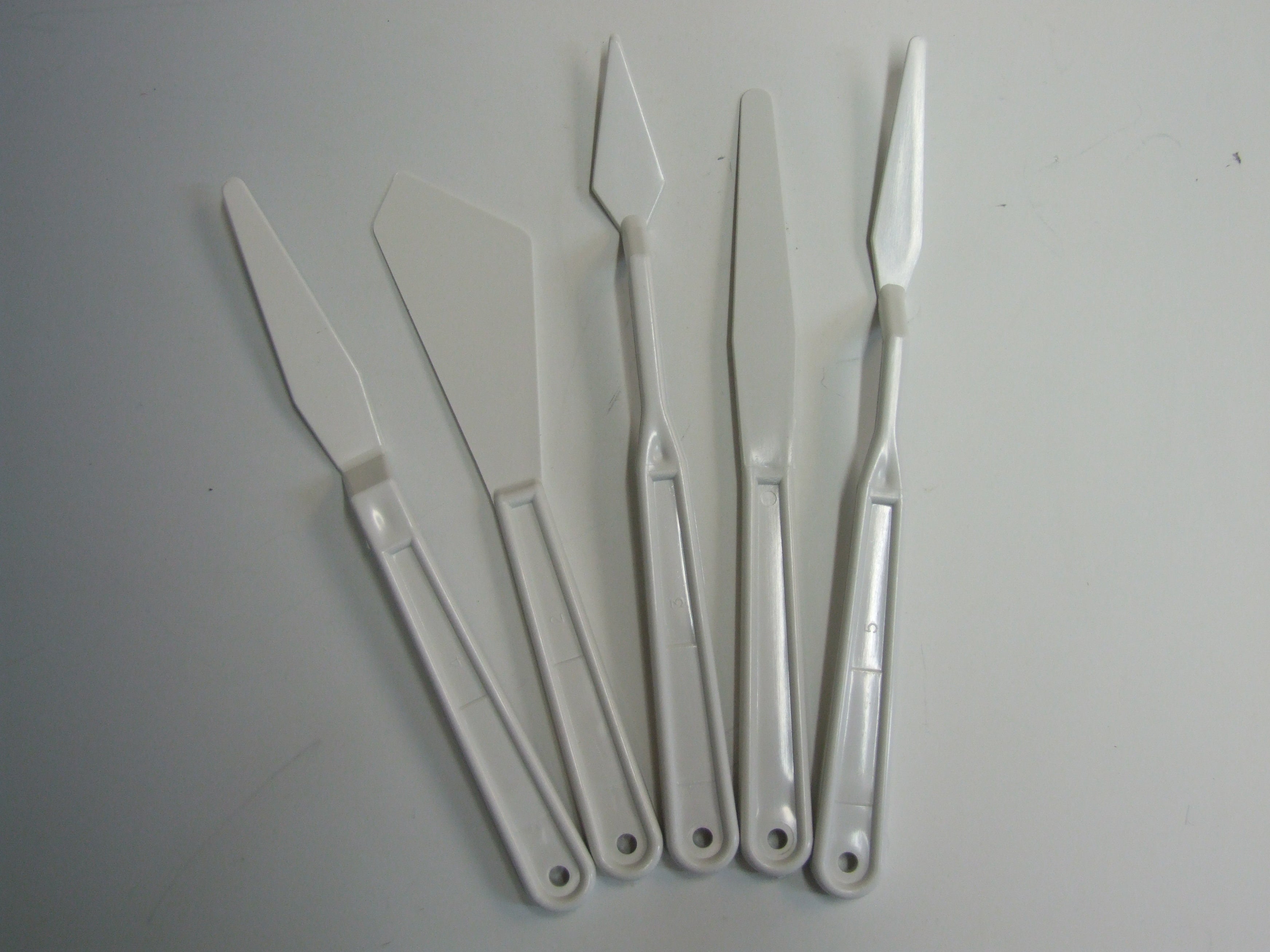 Das Plastic Palette Painting Knife Set - 5 Pieces | Hobby Land